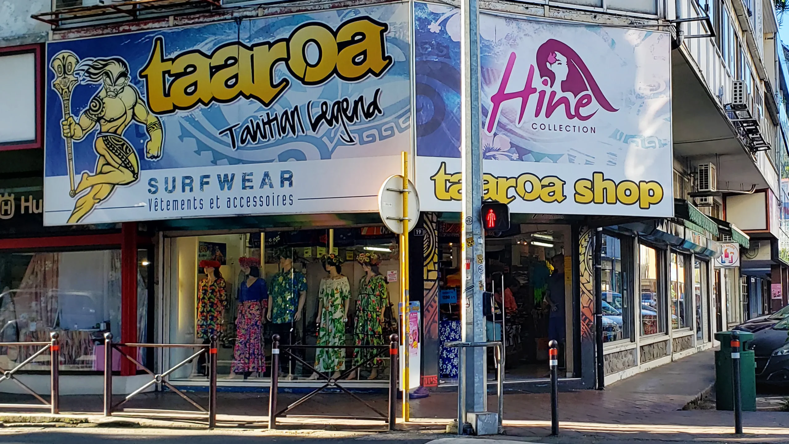 Taaroa Tahiti – Vêtements polynésiens pour toute la famille